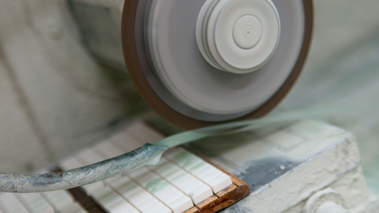 Precision Diamond Cutting and Scribing